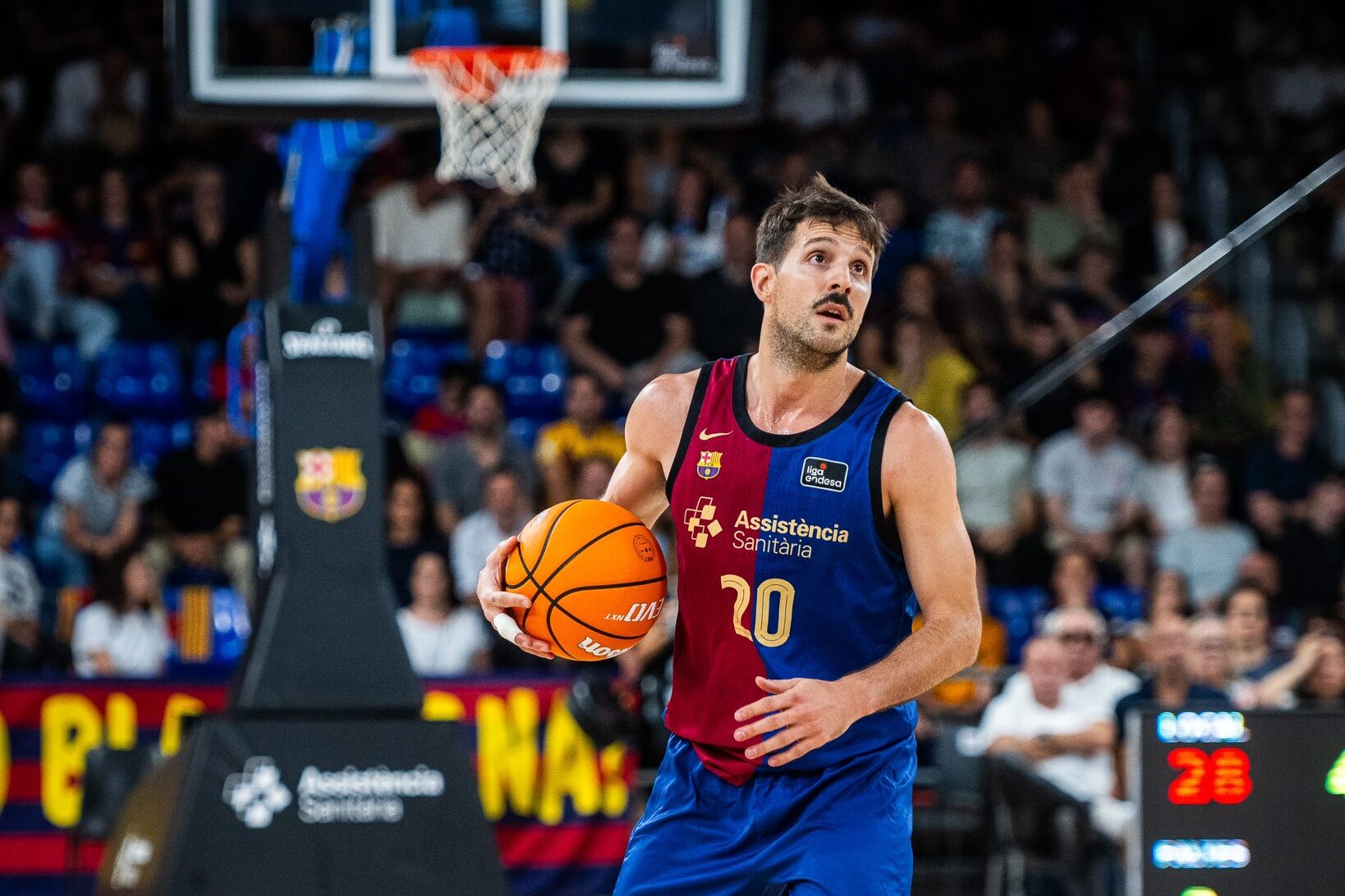 Prasti popieriai: „Barcos“ gynėjui plyšo kelio raiščiai, reikės ...